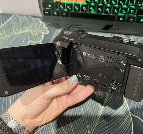 Видеокамера panasonic HC-v760