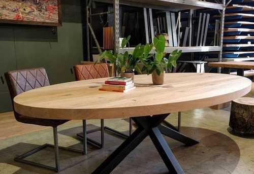 Кухонный стол из массива овальной формы