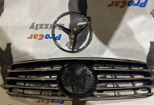 Решетка радиатора Mercedes w211 AMG дорест хром