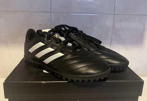 Футбольные бутсы adidas