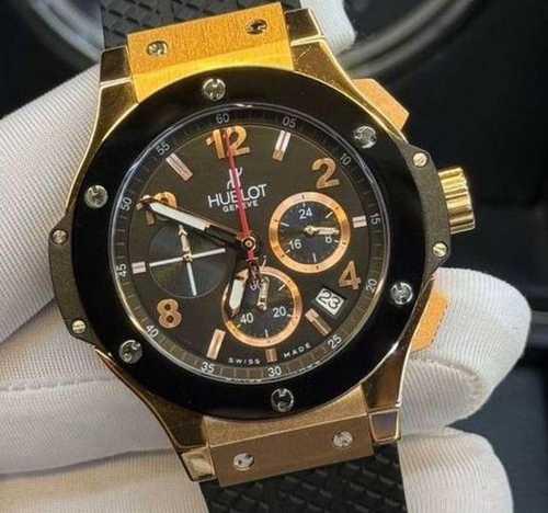 Часы Hublot Tuiga Gold Quartz