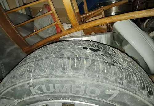 Kumho 792 215/60 R17