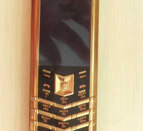 Vertu signature s design