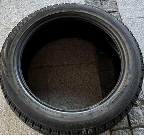 Bridgestone Blizzak VRX 245/45 R19