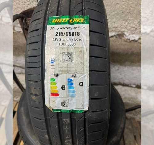 Westlake Zuper Eco Z-107 215/65 R16