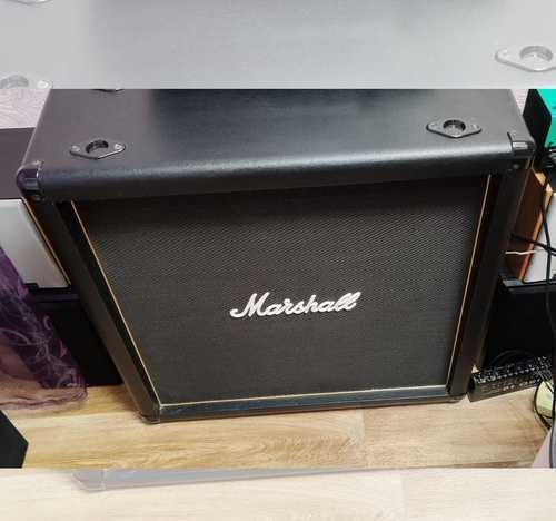 Гитарный кабинет Marshall MG 412B