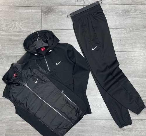 Спортивныe костюмы Nike