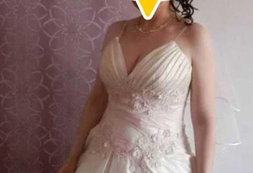 Свадебное платье (+фата, подъюбник, шубка)