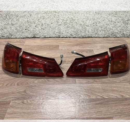Фонари задние lexus is 250