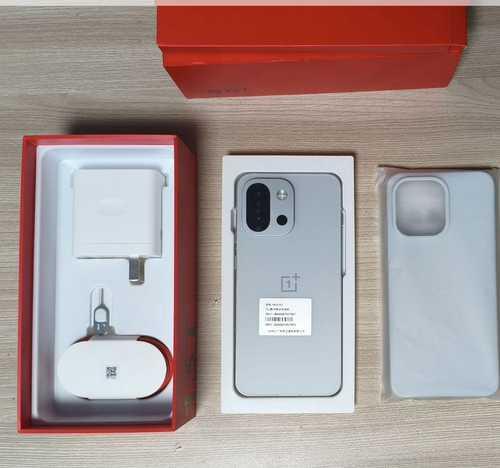 OnePlus 13T, 12/256 ГБ