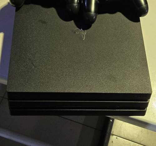 Игровая приставка ps4 pro 1tb