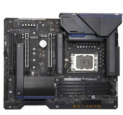 Материнская плата ASRock Z690 Extreme