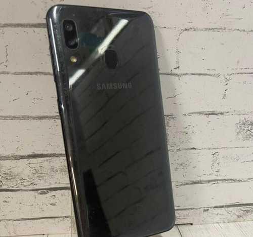 Samsung Galaxy A20, 3/32 ГБ