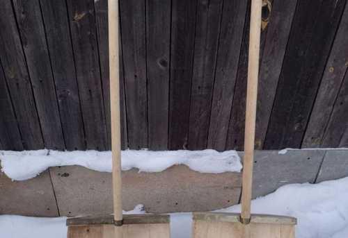 Лопата для уборки снега деревянная