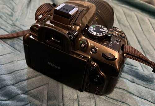 Зеркальная камера Nikon D5200 Kit