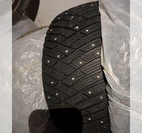 Goodyear Ultragrip Ice Arctic 245/45 R19