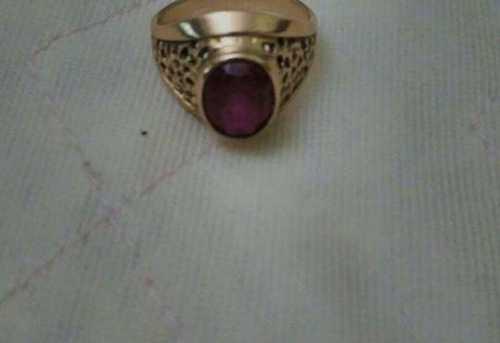 Золотое кольцо с рубином 583 проба СССР