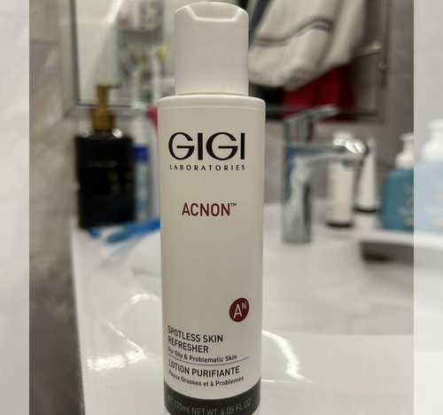 Эссенция gigi acnon spotless skin refresher