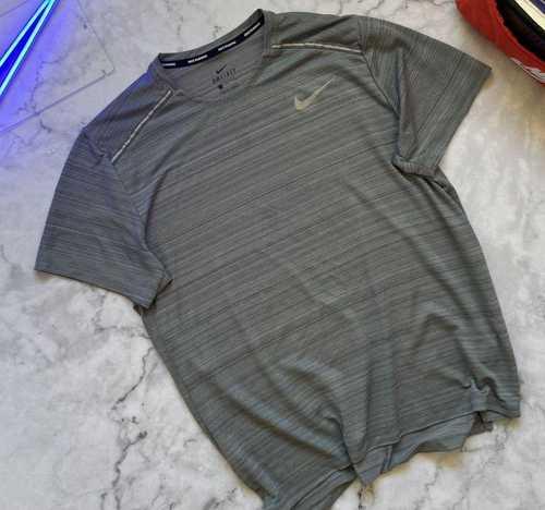 Футболка Nike Running Dri-Fit L