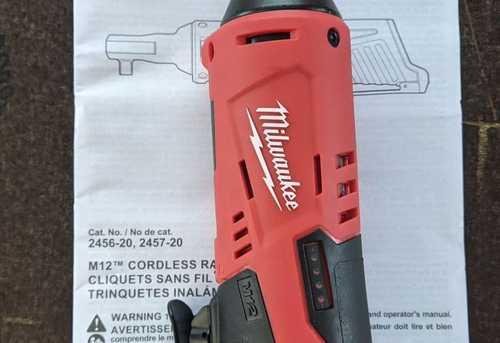 Трещотка гайковёрт Milwaukee M12 2457