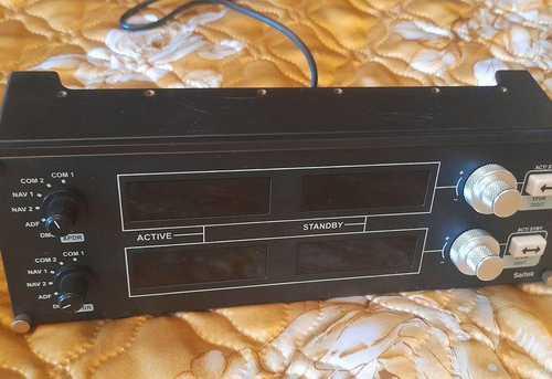 Радиоконтроллер Saitek Pro Flight Radio Panel