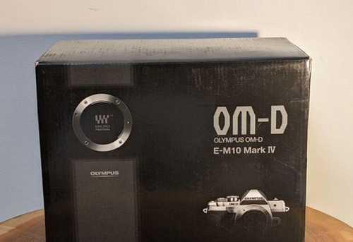Olympus OM-D E-M10 Mark IV, + 14-42mm EZ