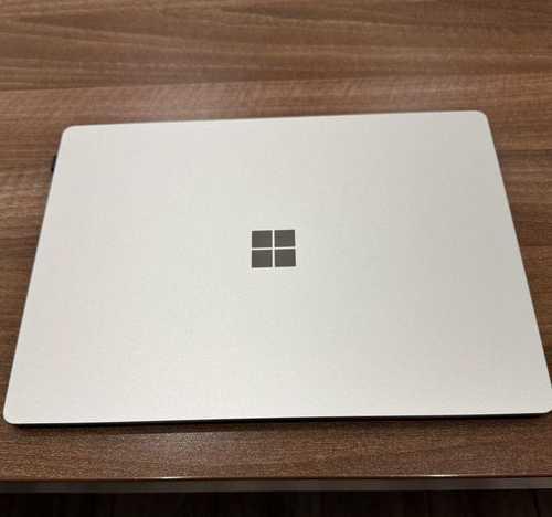 Microsoft surface laptop 4