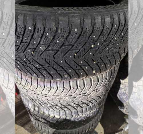 Nokian Tyres Hakkapeliitta 8 SUV 285/50 R20 116T