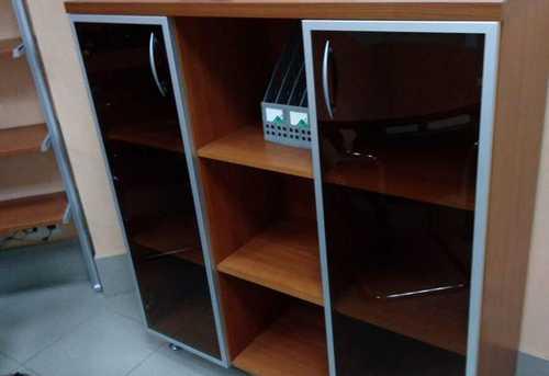 Офисный шкаф для аппаратуры и канцпринадлежностей