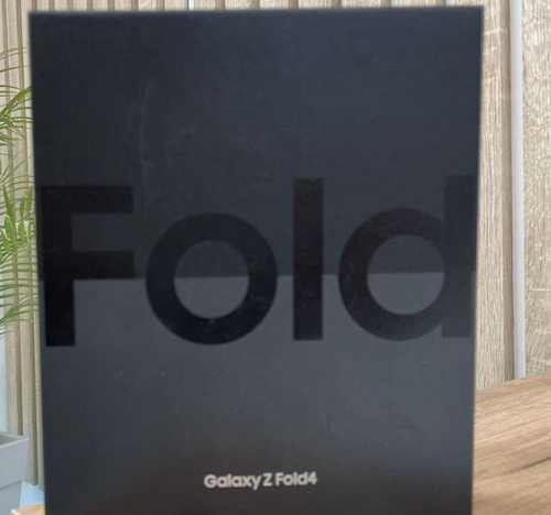 Samsung Galaxy Z Fold4, 12/512 ГБ