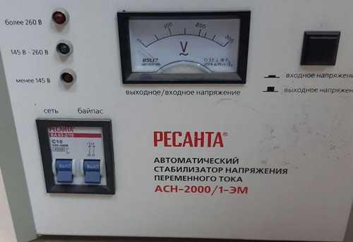 Стабилизатор напряжения Ресанта 2 кВт электромехан