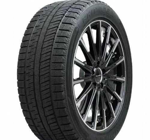 Gripmax Grip Ice X 215/50 R18 96H