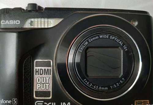 Компактный фотоаппарат Casio EX-VF100