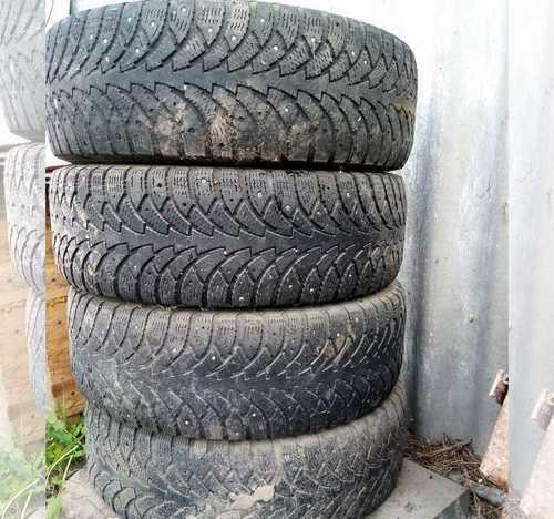 Nordman Nordman 4 215/65 R16 29D