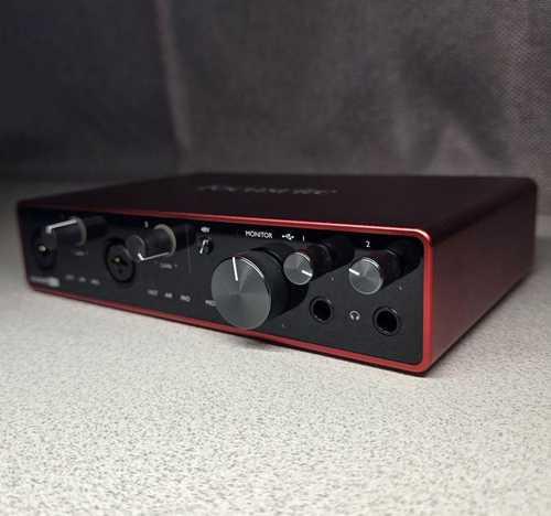 Focusrite Scarlett 8i6 3rd Gen аудио интерфейс USB