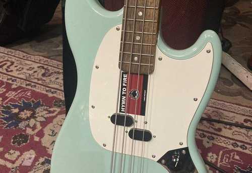 Бас-гитара Fender Squier Mustang Bass CV '60s