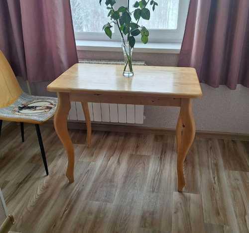Кухонный стол