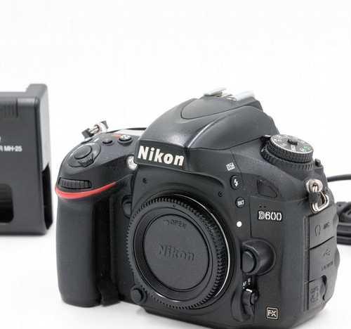 Зеркальный фотоаппарат Nikon D600 Body