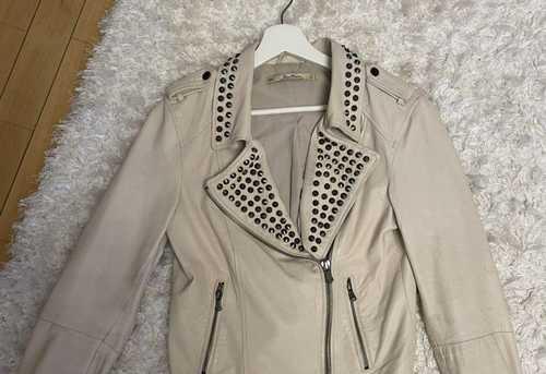 Куртка кожаная косуха Zara с заклепками
