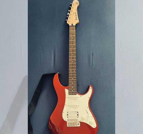 Электрогитара yamaha pacifica 012 RED