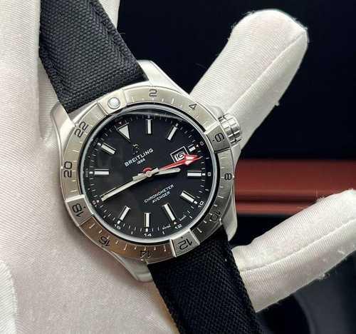 Часы Breitling Avenger