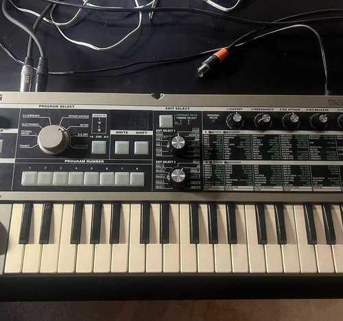 Синтезатор micro korg