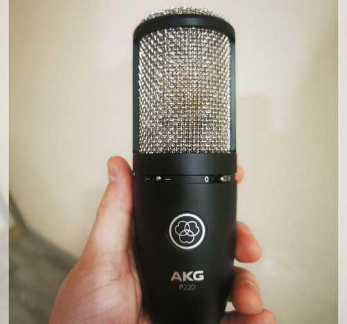 Студийный микрофон Akg p220