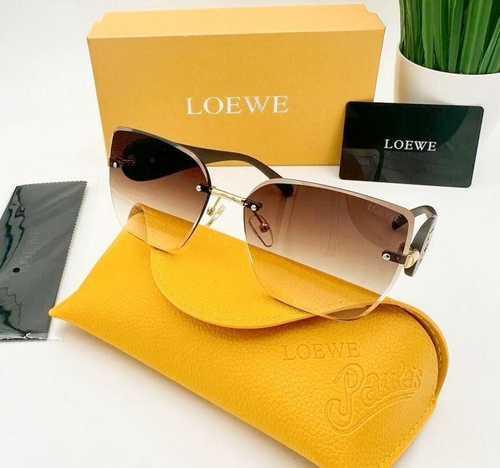 Солнцезащитные очки женские Loewe