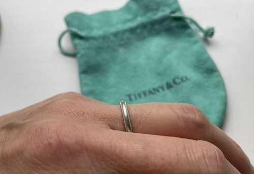 Обручальное кольцо из платины Tiffany & Co