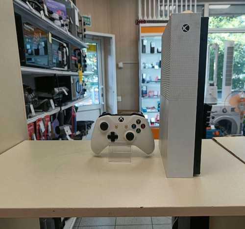 Игровая приставка Xbox One S Digital Edition 500 G