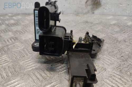 Распределитель аккумулятора на BMW F20 s1139315