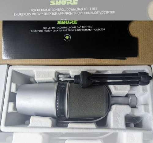 Студийный микрофон Shure MV-7