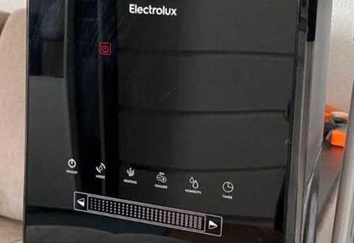 Увлажнитель воздуха Electrolux EHU-3610D