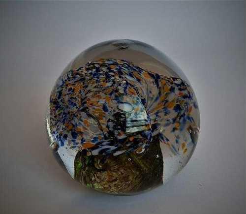 Пресс - папье шар из муранского стекла